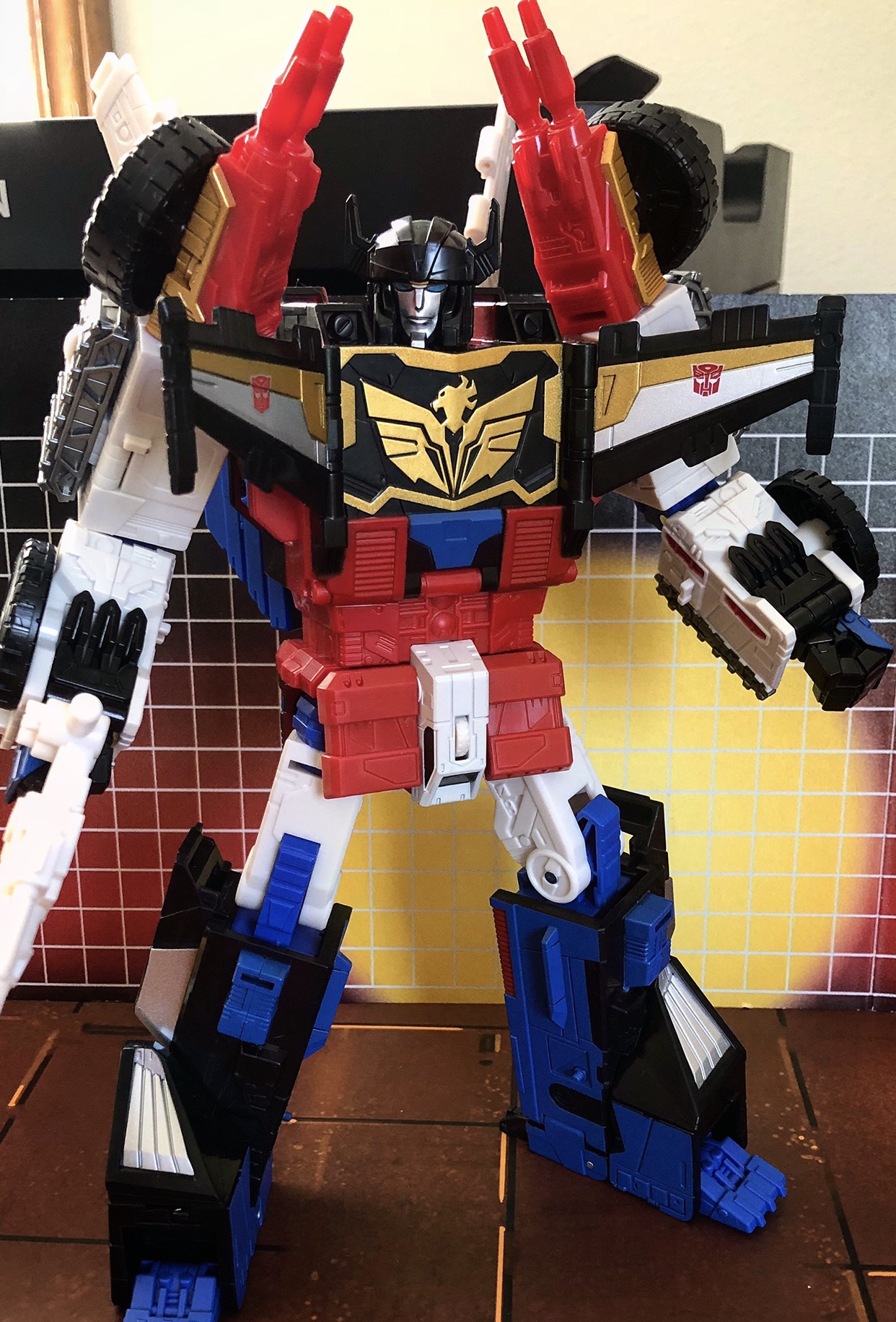 Takara Transformers LG-EX: GREATSHOT – Pax Cybertron