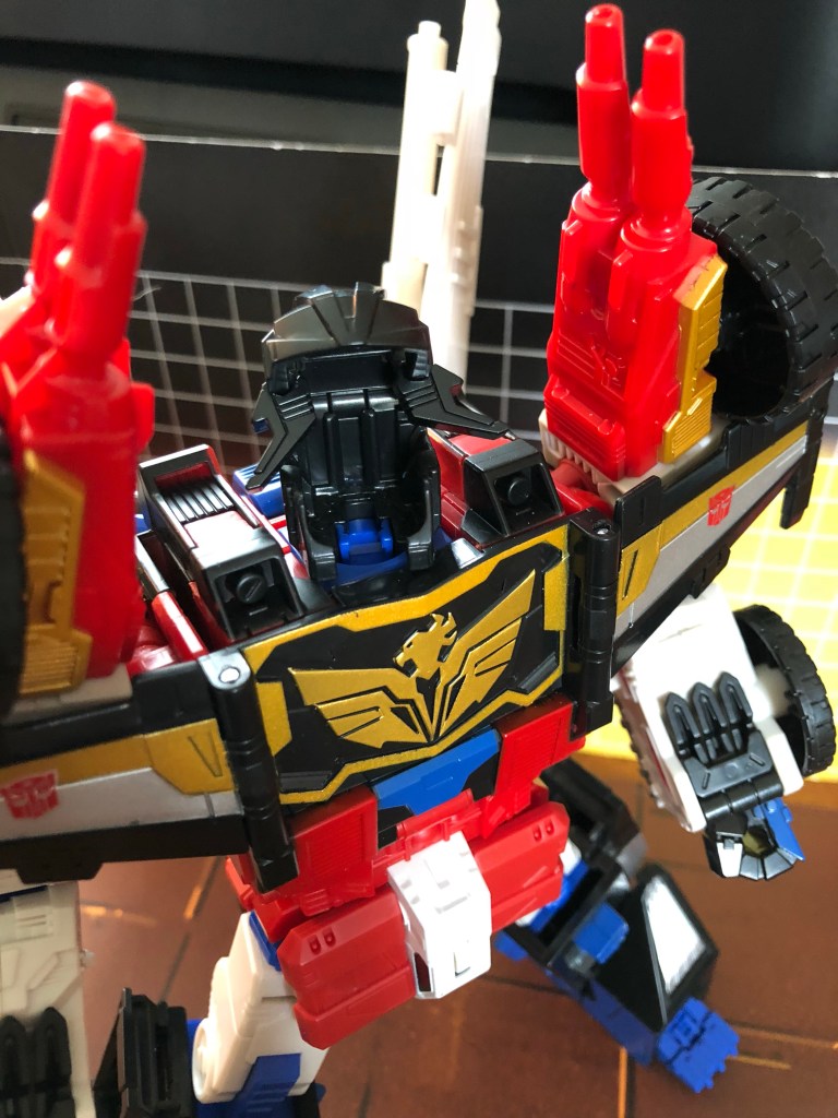 Takara Transformers LG-EX: GREATSHOT – Pax Cybertron